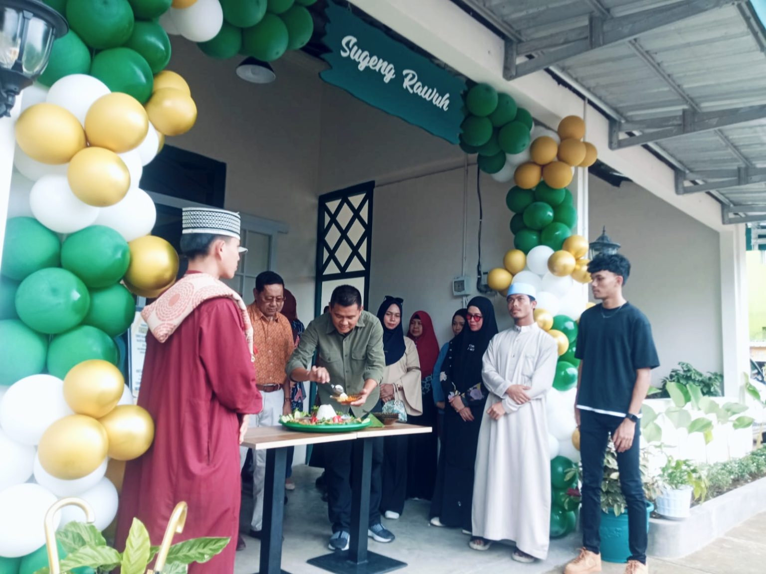 Usung Konsep Heritage dan Sporty, RM Jemani Spesial Gurami Resmi ...